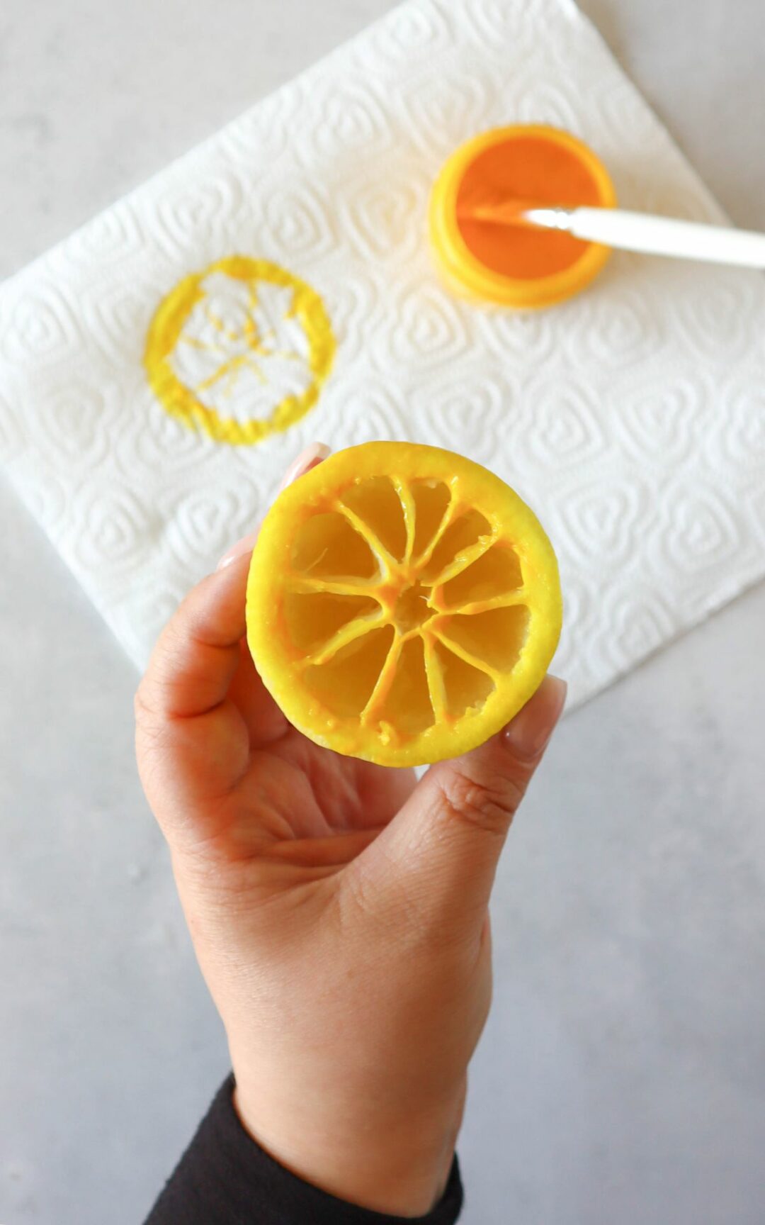 Stoff stempeln mit Zitronen: Sommerfrische DIY Deko Idee bekannt aus ...