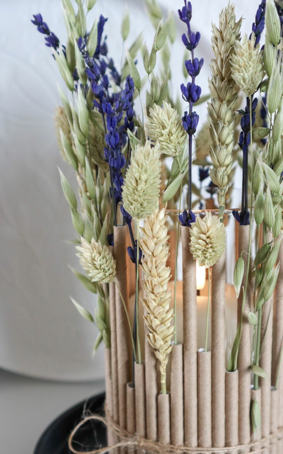 DIY Windlicht mit Trockenblumen und Strohhalmen – bekannt aus SWR