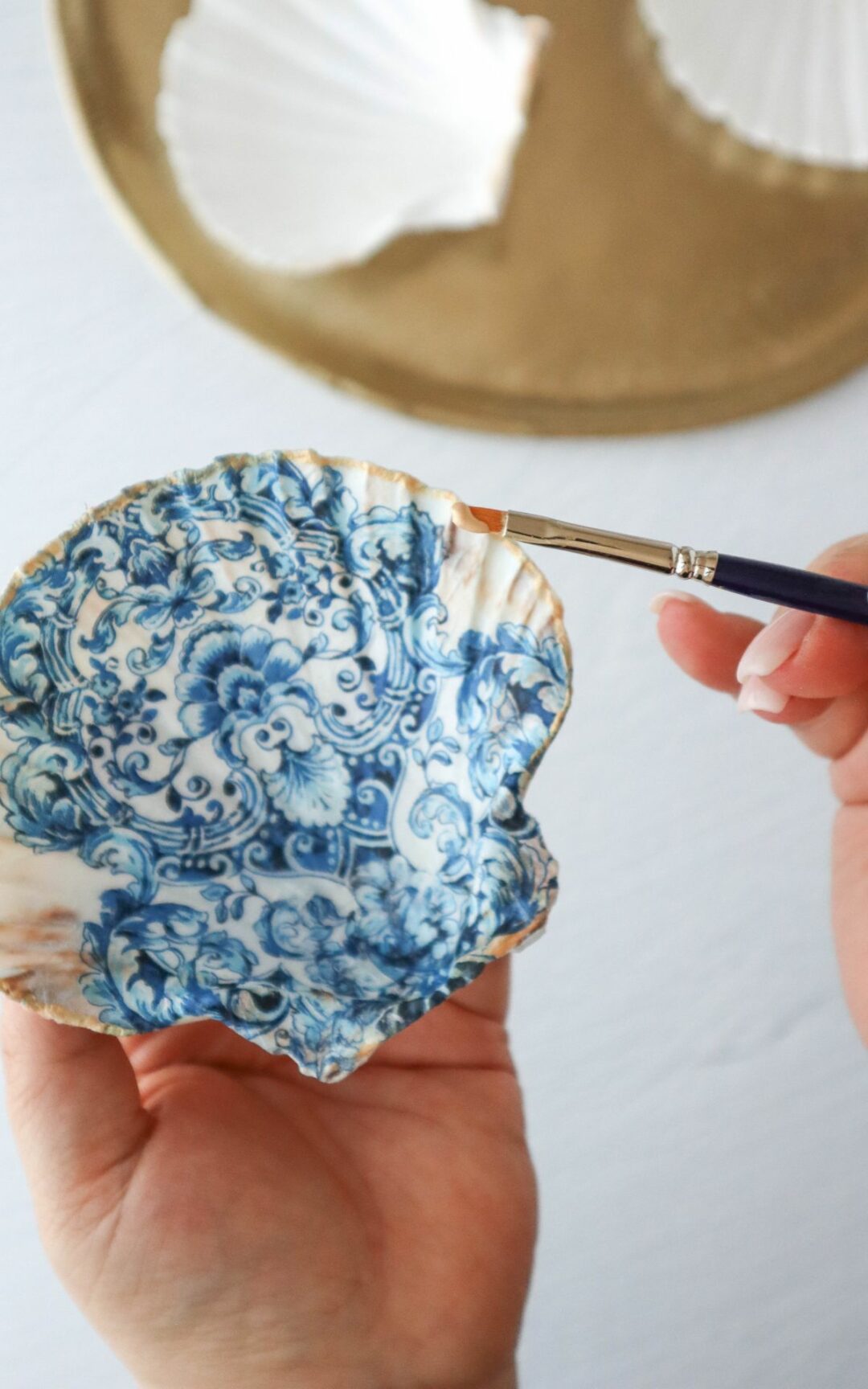 Mit Muscheln basteln: DIY Sommerdeko mit Muscheln & Serviettentechnik